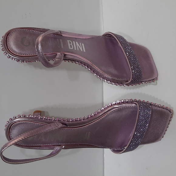 GIANNII BINI | Shoes | Nwt Gianni Bini Purple Metallic Kit Kat Shoes Sz ...